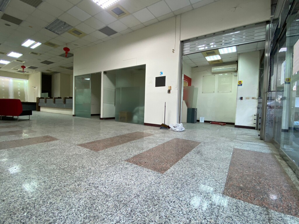 高雄市三民區九如二路近高雄火車站 超大1 2樓店面 適合銀行 醫美醫院出租 樂屋網