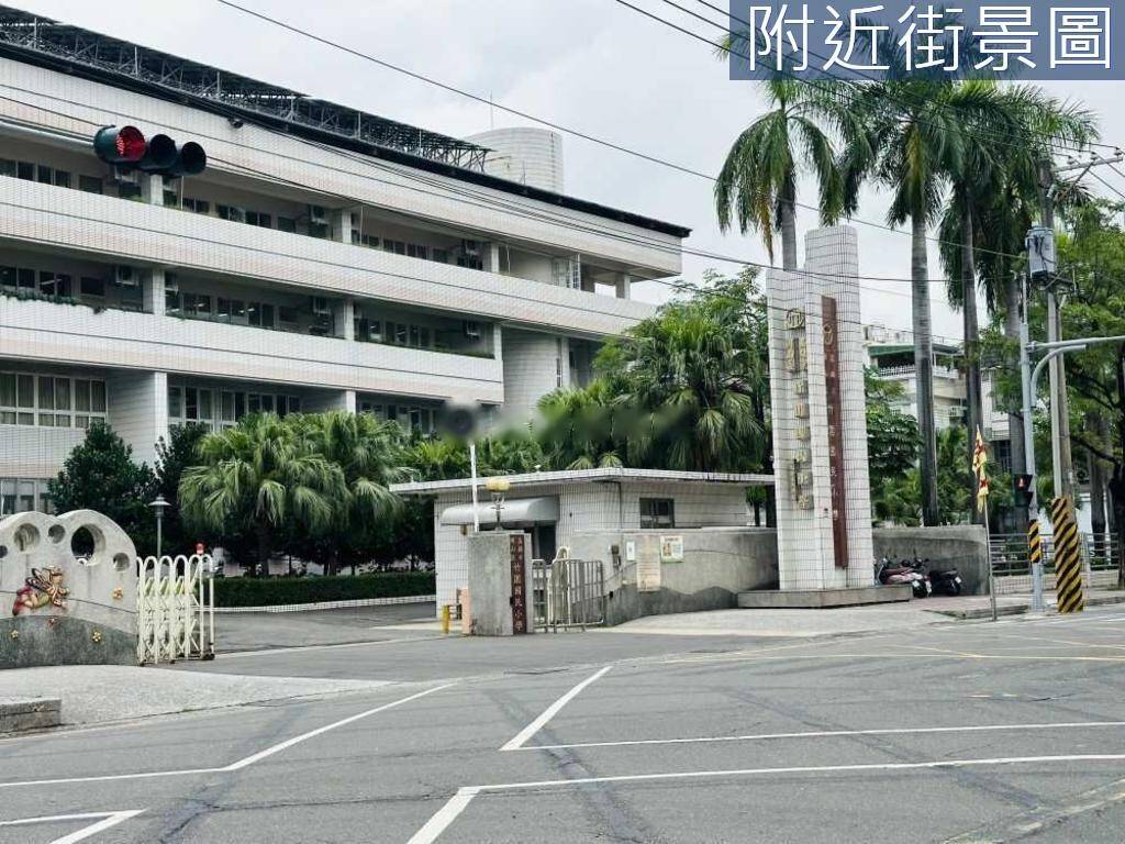 岡山⭐️大仁商圈⭐️活巷璞玉美透天⭐️近竹圍國小 高雄市岡山區買房子、房屋出售 樂屋網