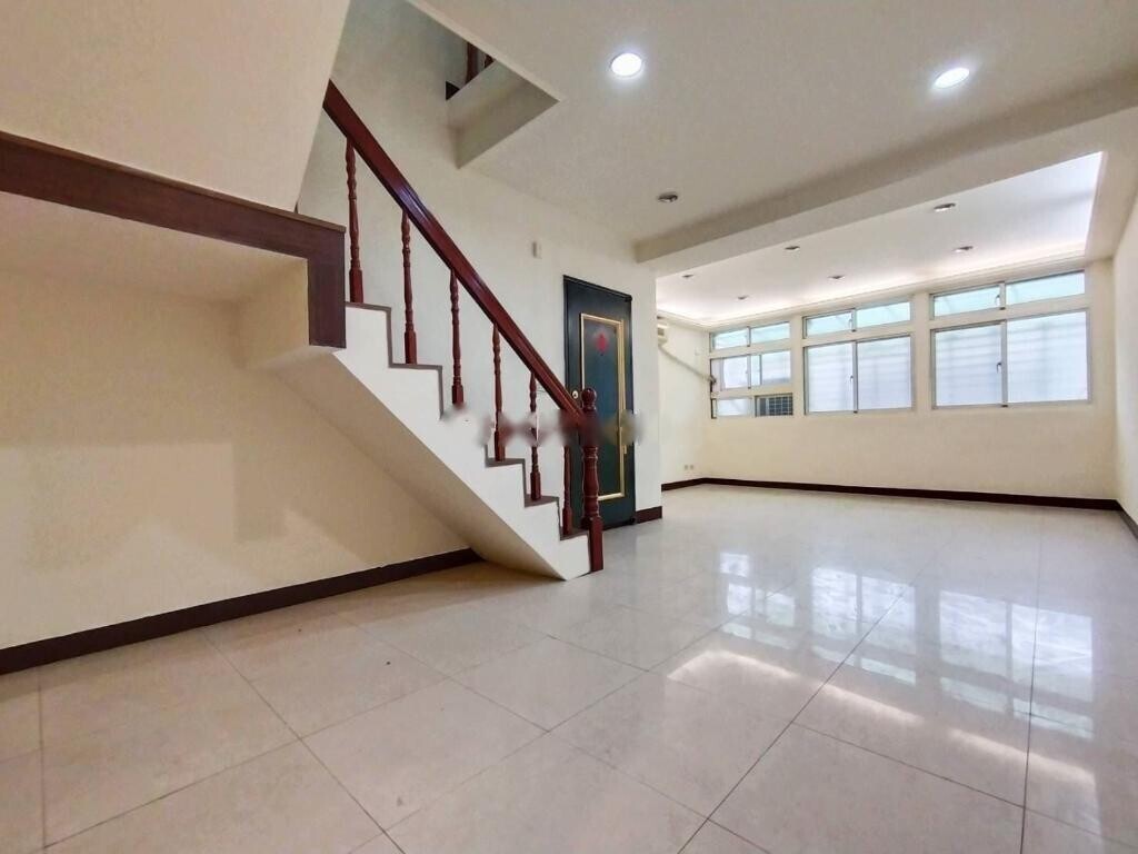 新北市三重區仁福街公寓k3 7 三重國小捷運稀有面寬鼎家美寓 房屋出售 樂屋網