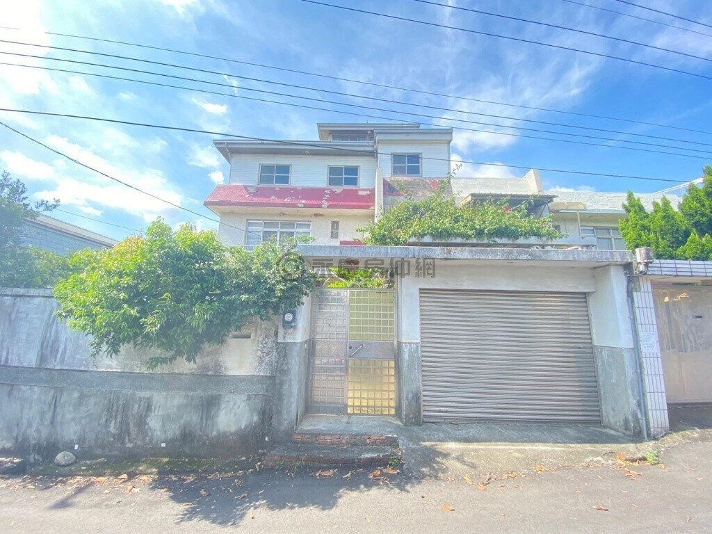 台中市潭子區豐興路一段別墅近潭子74號慈濟醫院地百坪大面寬雙併別墅 房屋出售 樂屋網