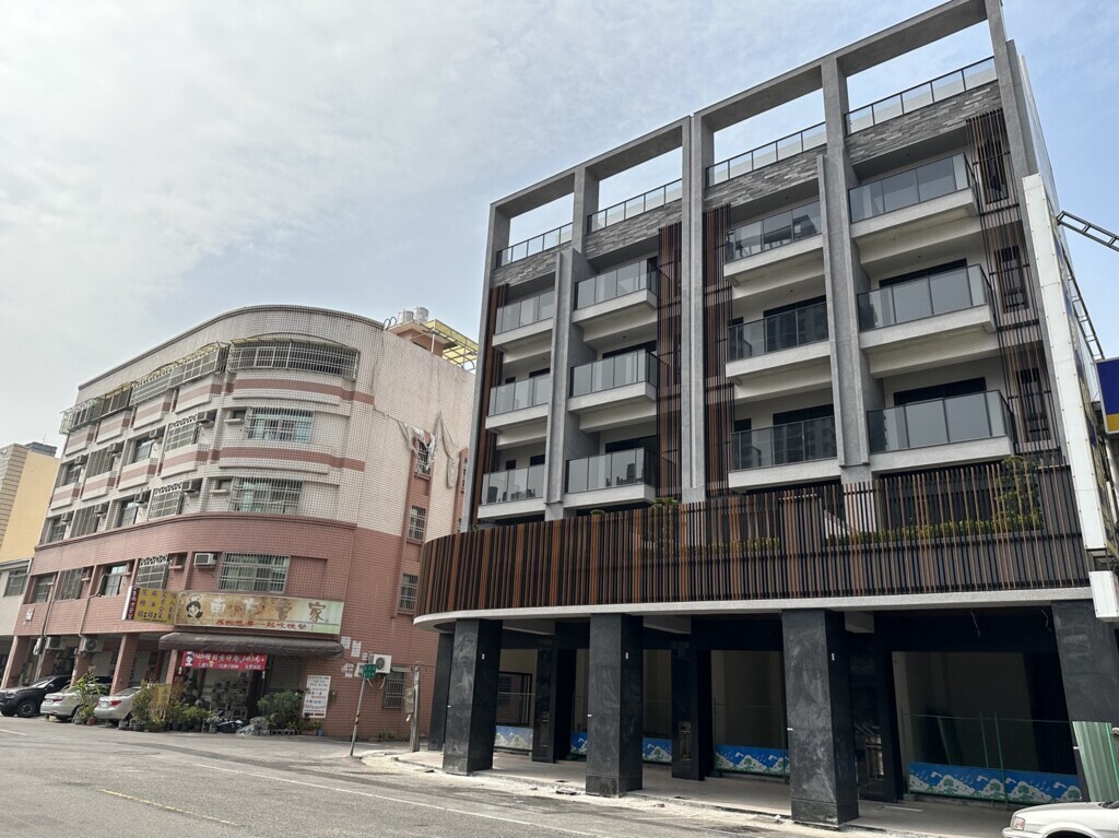 高雄市左營區文學路透天厝我是曉曄r16高鐵特區 邊間三角窗 黃金店面 房屋出售 樂屋網