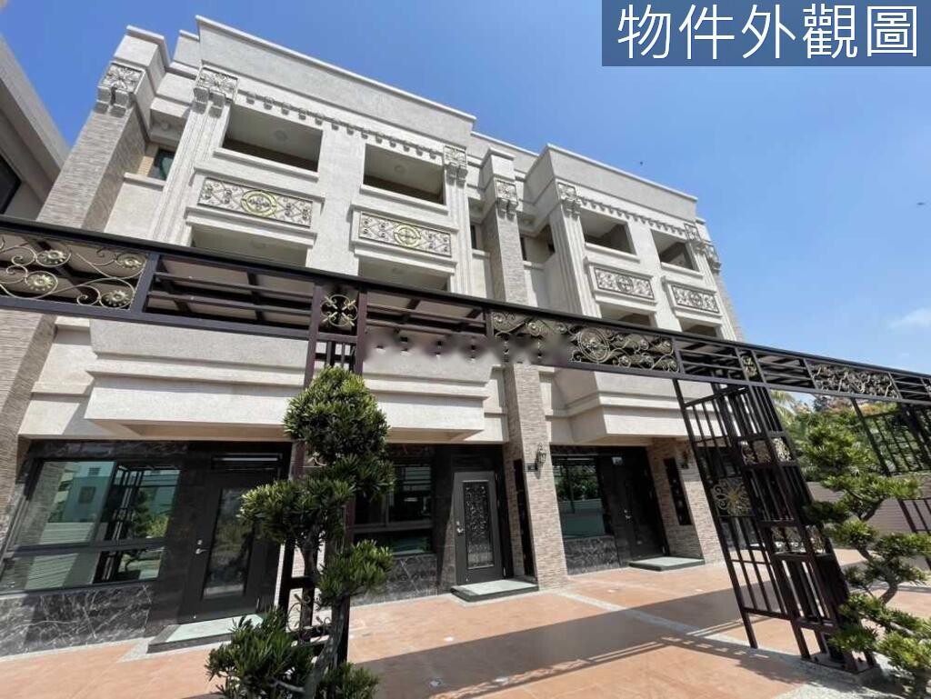高雄市岡山區灣裡路透天厝岡山皇家經典20期全新大地坪孝親別墅 房屋出售 樂屋網