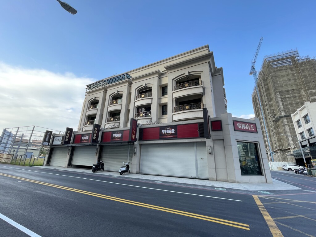 高雄市仁武區霞海南二街透天厝大面寬 店面|左營榮總旁|霞海重劃區 房屋出租 樂屋網