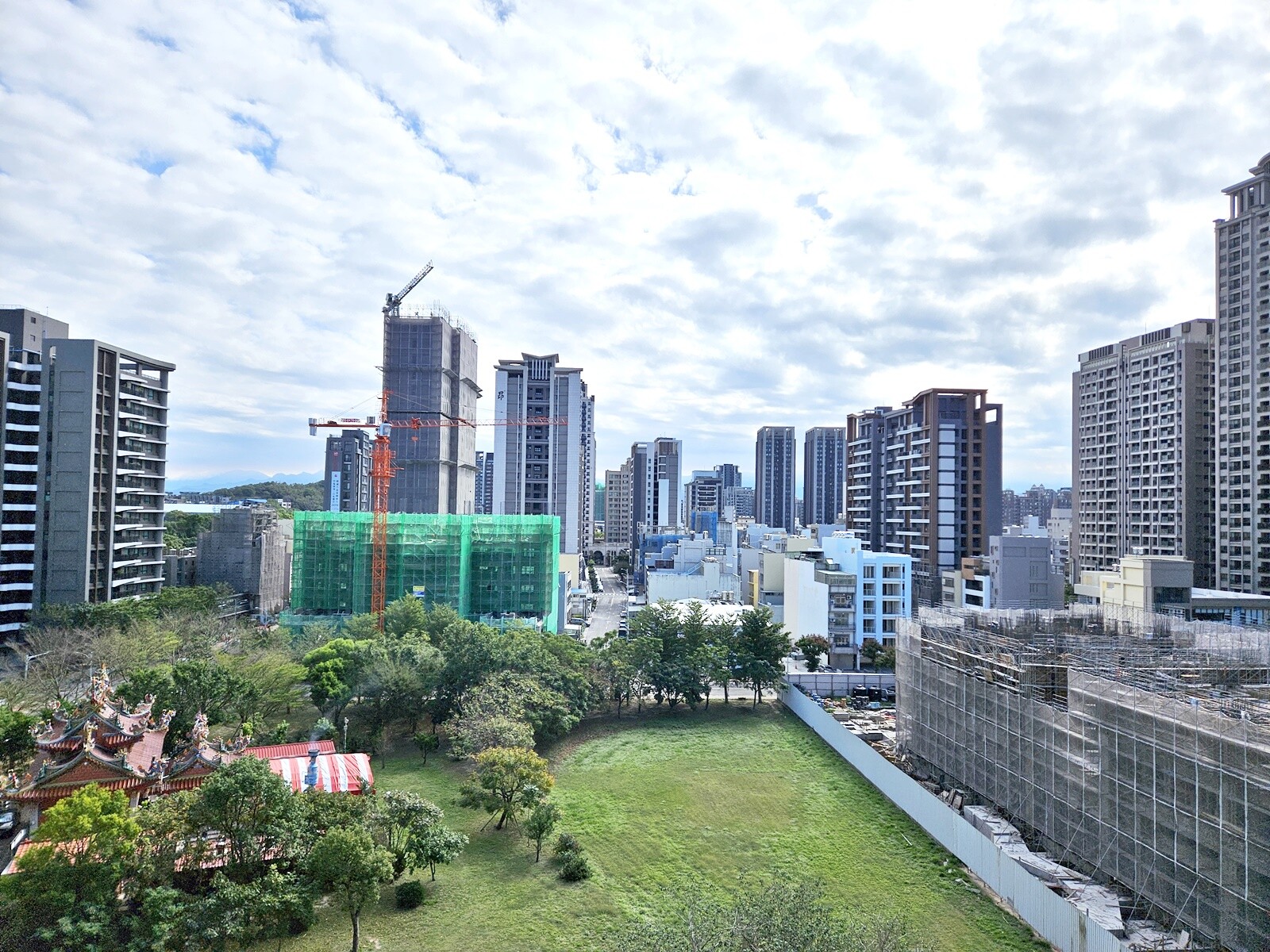 公園一號｜雙平車美三房景觀宅《近遠百、勝利國中》 新竹縣竹北市公園1號買房子、房屋出售 樂屋網