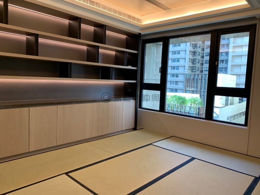 國泰層峰台中市西屯區惠中路一段電梯大廈專簽七期名人巷【國泰層峰】高質感精裝鋼骨豪宅 房屋出售 樂屋網