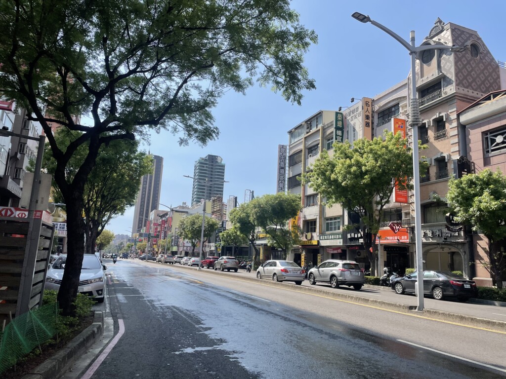 國寶天下no3高雄市左營區明誠二路電梯大廈文武百市皆宜河堤明誠路黃金樓店近自由商圈 房屋出售 樂屋網