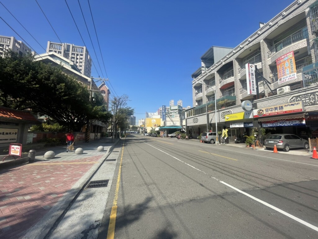 千松自在台中市南區福田三街別墅專 線上賞屋 南區震後美宅 千松自在三車別墅 房屋出售 樂屋網
