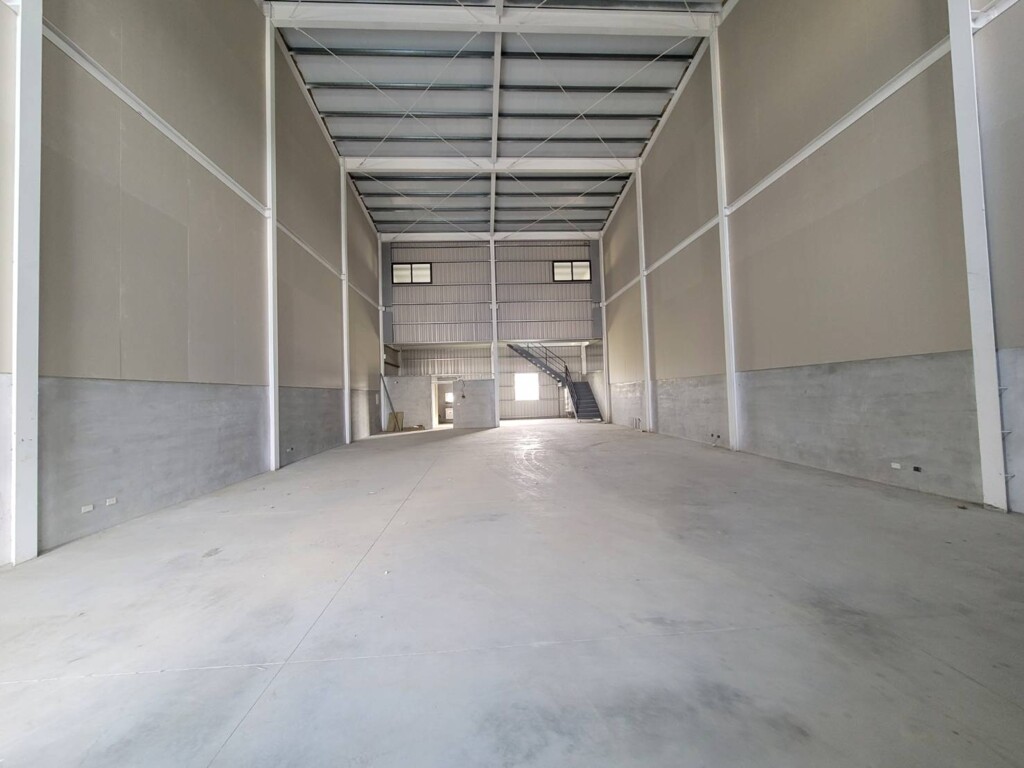 工廠高雄買屋岡山全新丁種工業廠房寬10米約67坪高雄市岡山區白米路 樂屋網 廠房買賣