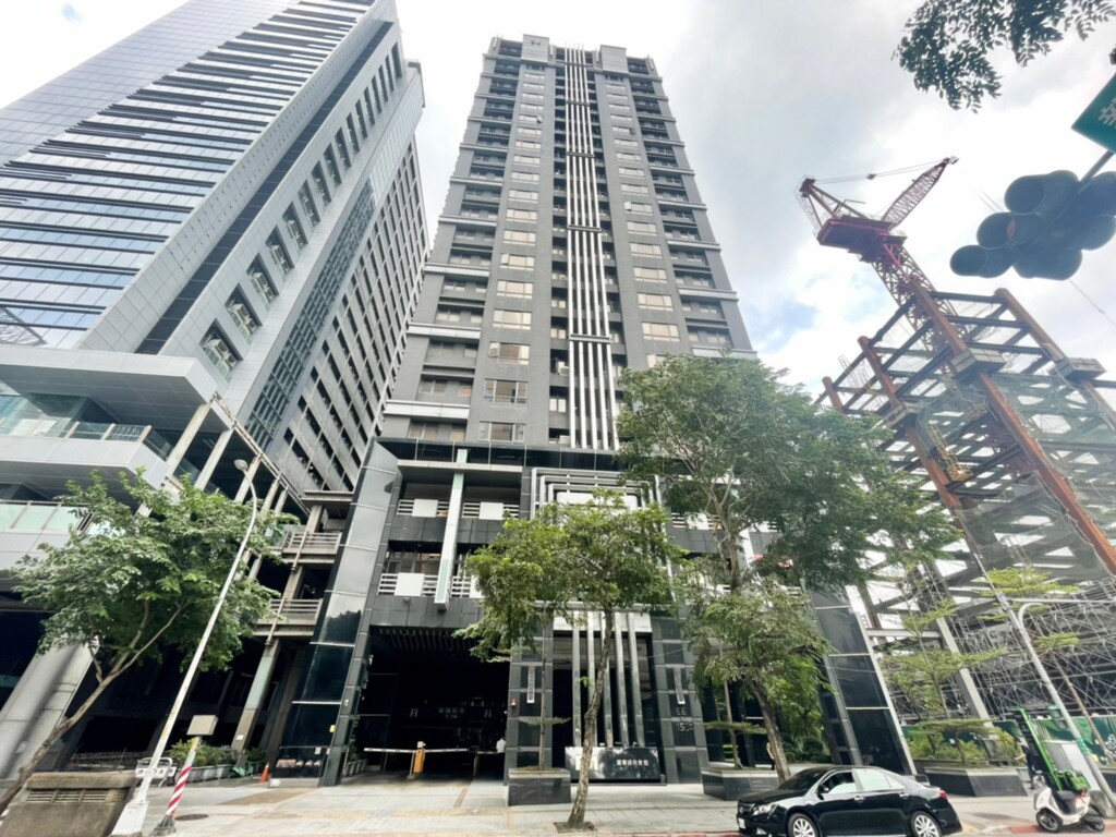 馥華時尚會館超級f1新北市板橋區新府路電梯大廈新板特區f1景觀高樓時尚挑高11五鐵共構大小遠百 房屋出售 樂屋網