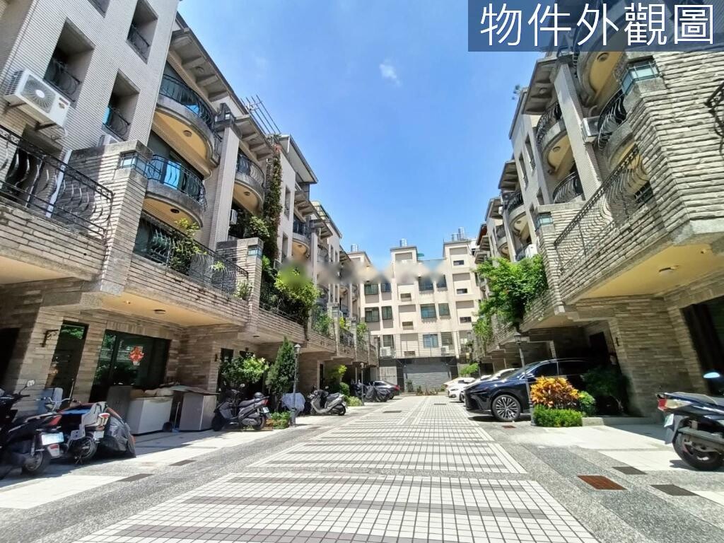 左營軍港近美術館社區型優美車墅 高雄市左營區友友新天母買房子、房屋出售 樂屋網