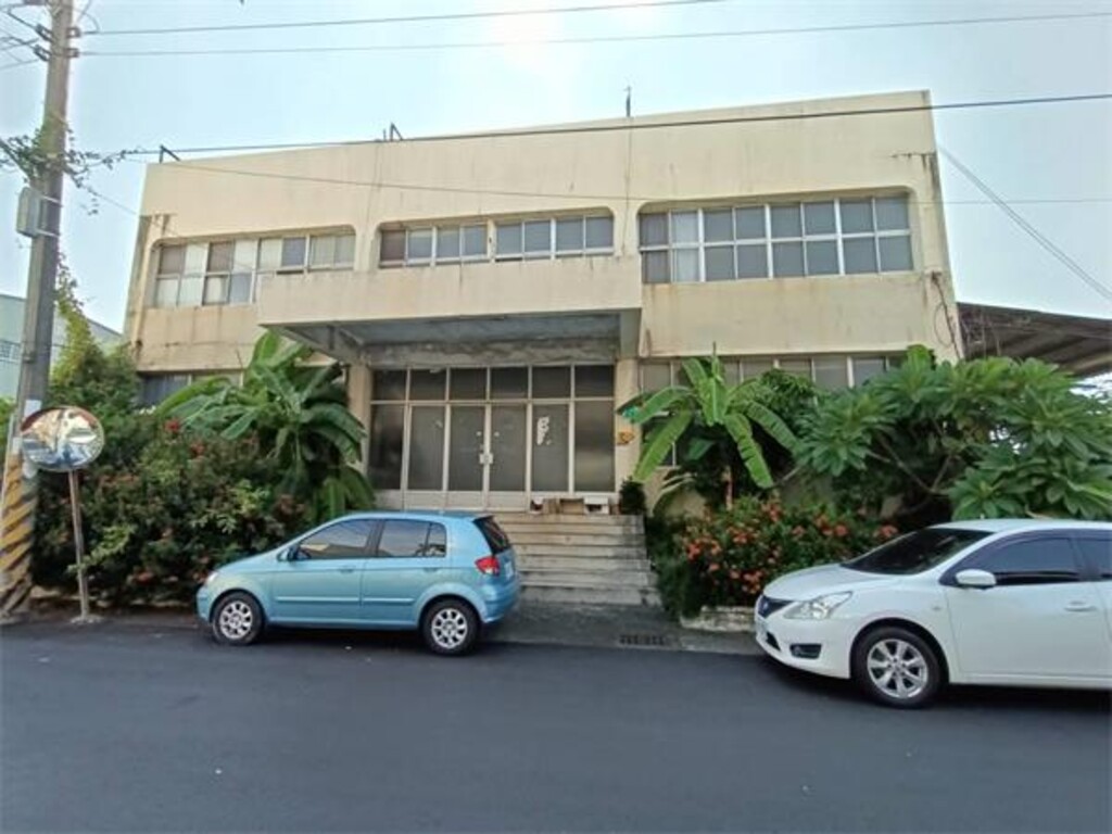 高雄市大寮區鳳屏一路廠房鳳屏一路上面寬工業廠房 房屋出租 樂屋網