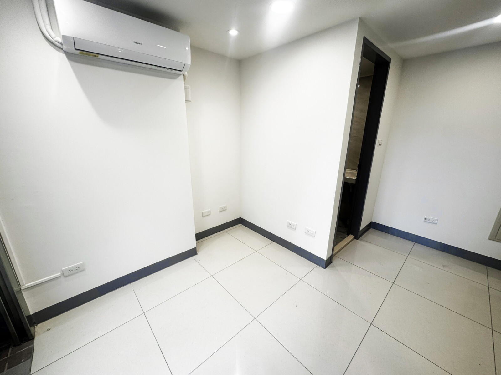 新北市板橋區存德街o9c50)近沙崙國小【黃金店面】可營登★店住兩用出租 樂屋網