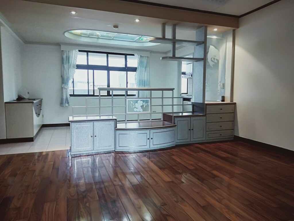 桃園市中壢區龍岡路三段電梯大廈龍岡路龍興國中電梯4房 房屋出售 樂屋網