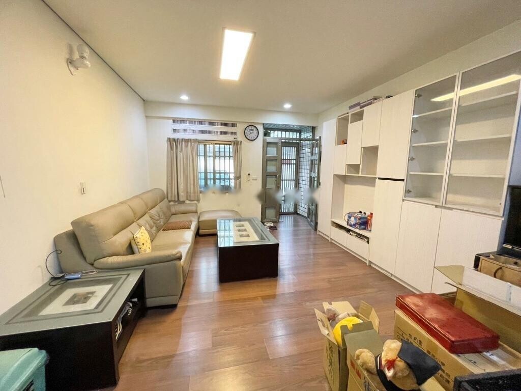 精誠公益 美術館草悟道孝親車庫透天~屋況美立即入住 台中市西區買房子、房屋出售 樂屋網