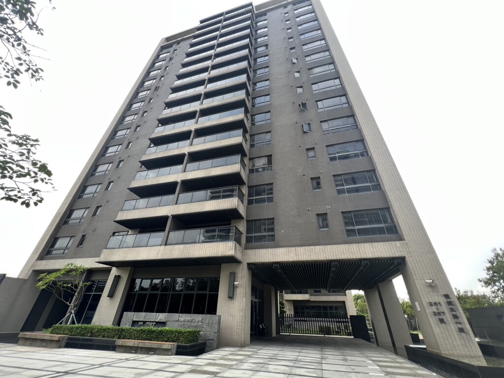 世界mrt桃園市中壢區領航北路一段電梯大廈獨租青埔有雙主臥室~3房車 房屋出租 樂屋網