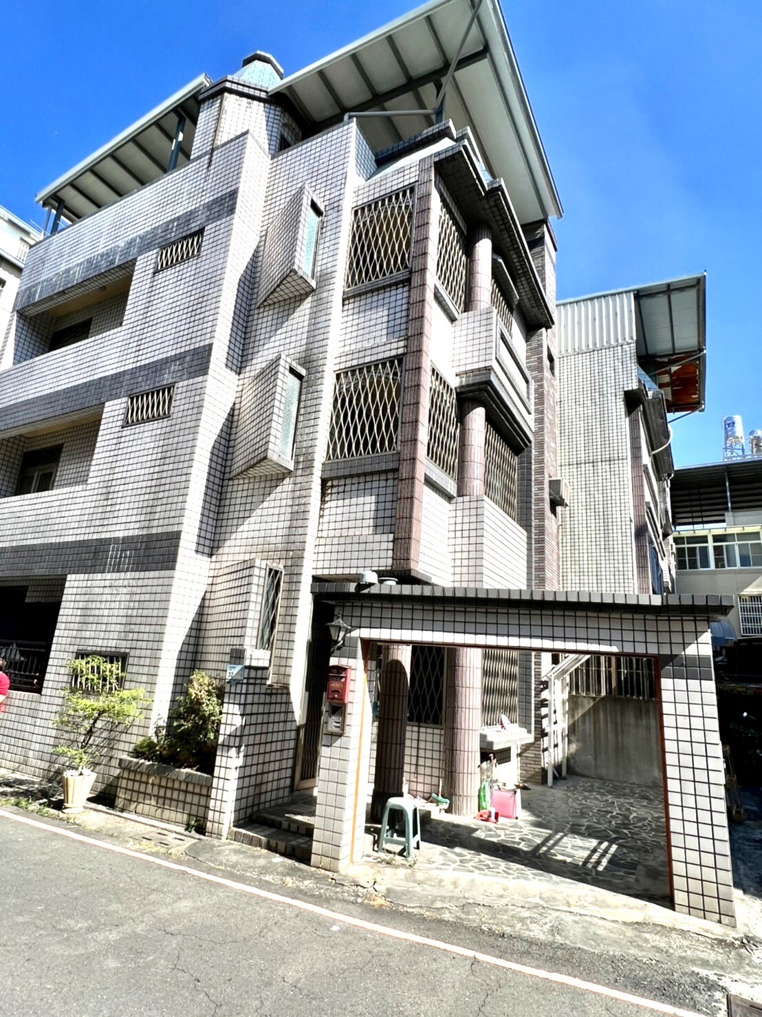 屏東縣屏東市古松西巷別墅屏東高鐵計畫商圈三角窗可停雙車墅勝利新村旁 房屋出售 樂屋網