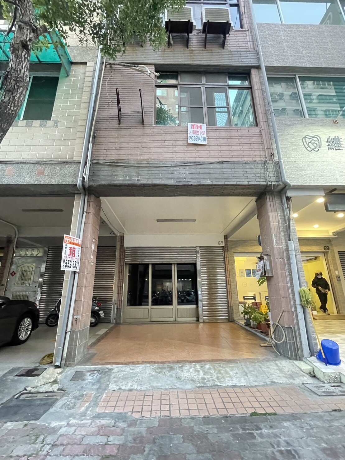 高雄市苓雅區永泰路租 亞灣超值金店面門口可停車 7 房 3 廳 4衛出租 樂屋網