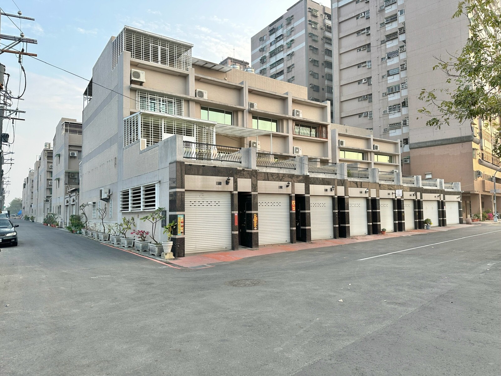 蘇芃芃專約 岡山車站後紅商圈雄崗車墅 高雄市岡山區買房子、房屋出售 樂屋網