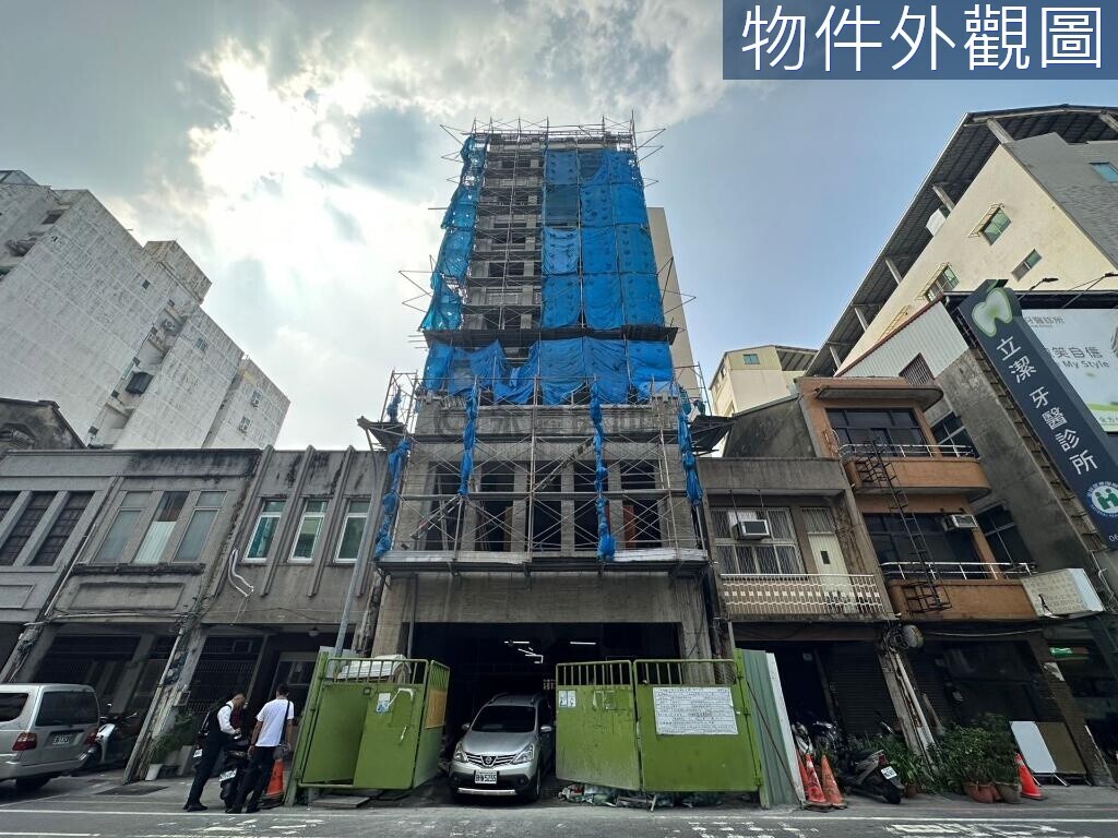 台南市中西區民權路一段華廈新上嘉年華熱鬧中西區a1 9f邊間採光車位 房屋出售 樂屋網