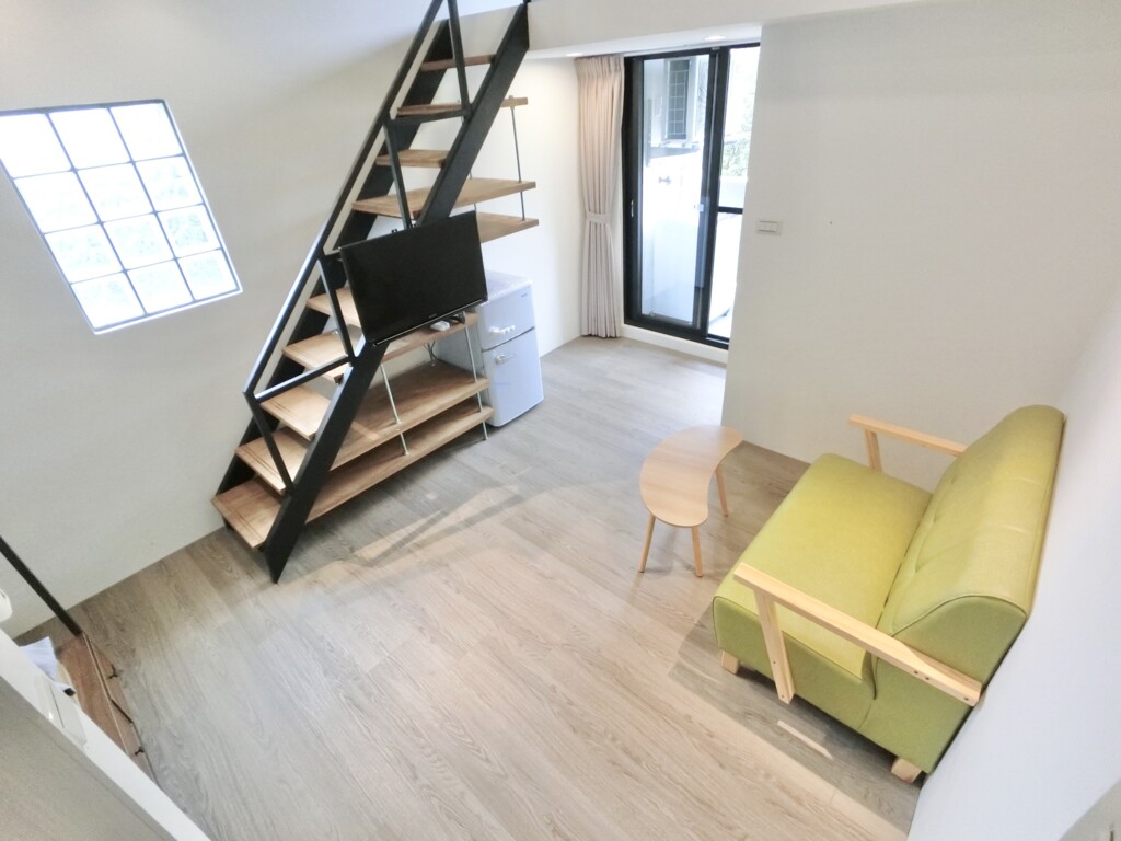 台中市南區忠明南路電梯大廈中興大學⭐️樓中樓⭐租補報稅⭐️固定機車位⭐️全新 房屋出租 樂屋網