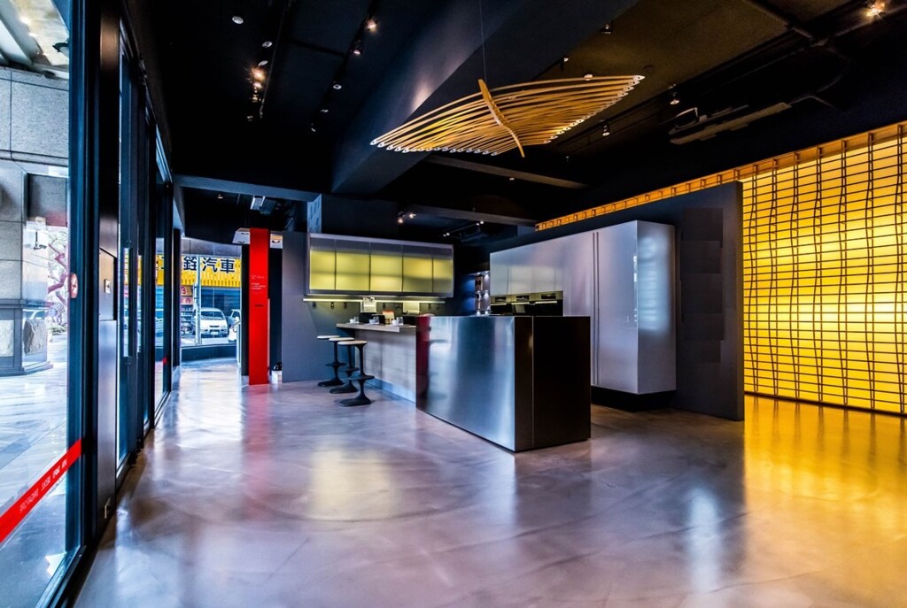 福懋首善,高雄市前鎮區民權二路,店面,亞灣區*(三角窗1+2樓氣派店面) | 房屋出售 | 樂屋網