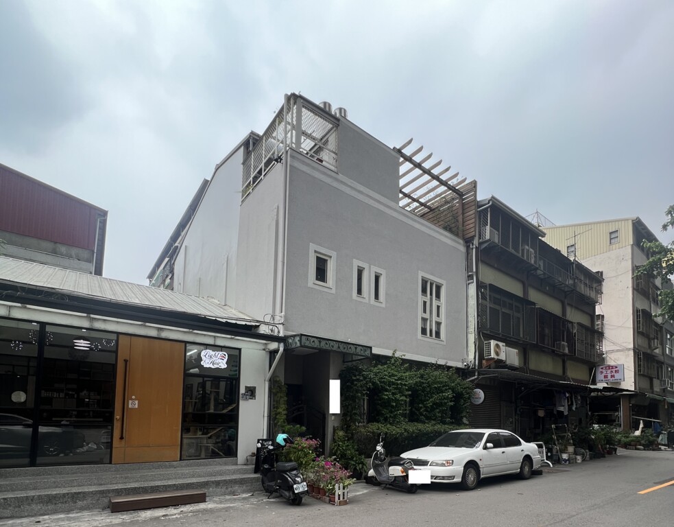 台中市北區美德街透天厝專任 科博大面寛透店門口停車 房屋出售 樂屋網
