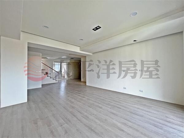 台中市西屯區西屯路三段樓中樓全西屯全新整理大坪數樓中樓 5房雙車位 房屋出售 樂屋網