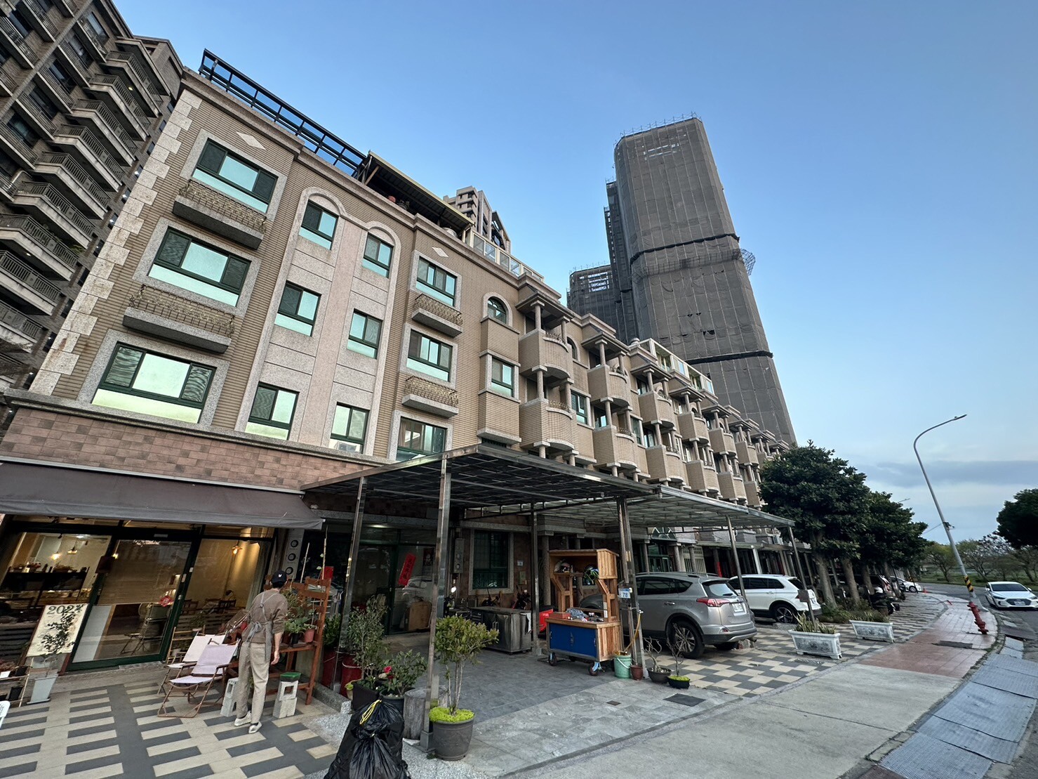 得意居桃園市大園區致善路一段透天厝 青埔透店 面寬四米五 門前十五米路 合法五層樓 房屋出售 樂屋網