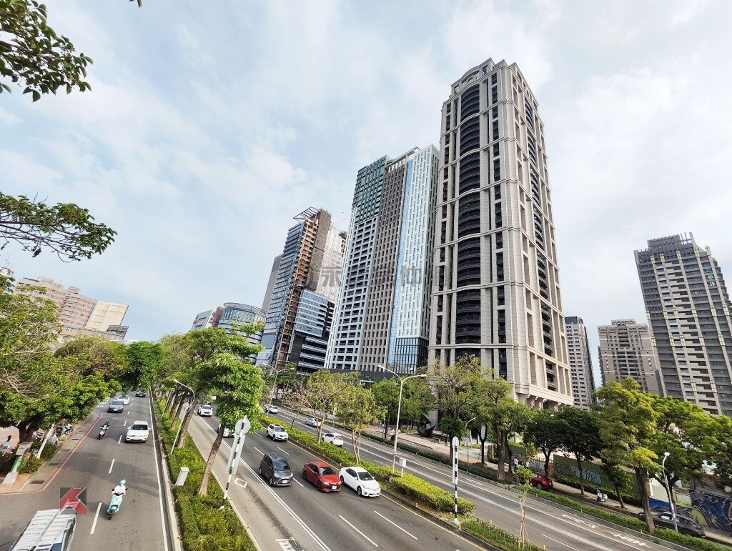 臺中帝寶台中市西屯區台灣大道三段電梯大廈好售宅網⇛七期全新台中帝寶秋紅谷公園旁2 房屋出售 樂屋網
