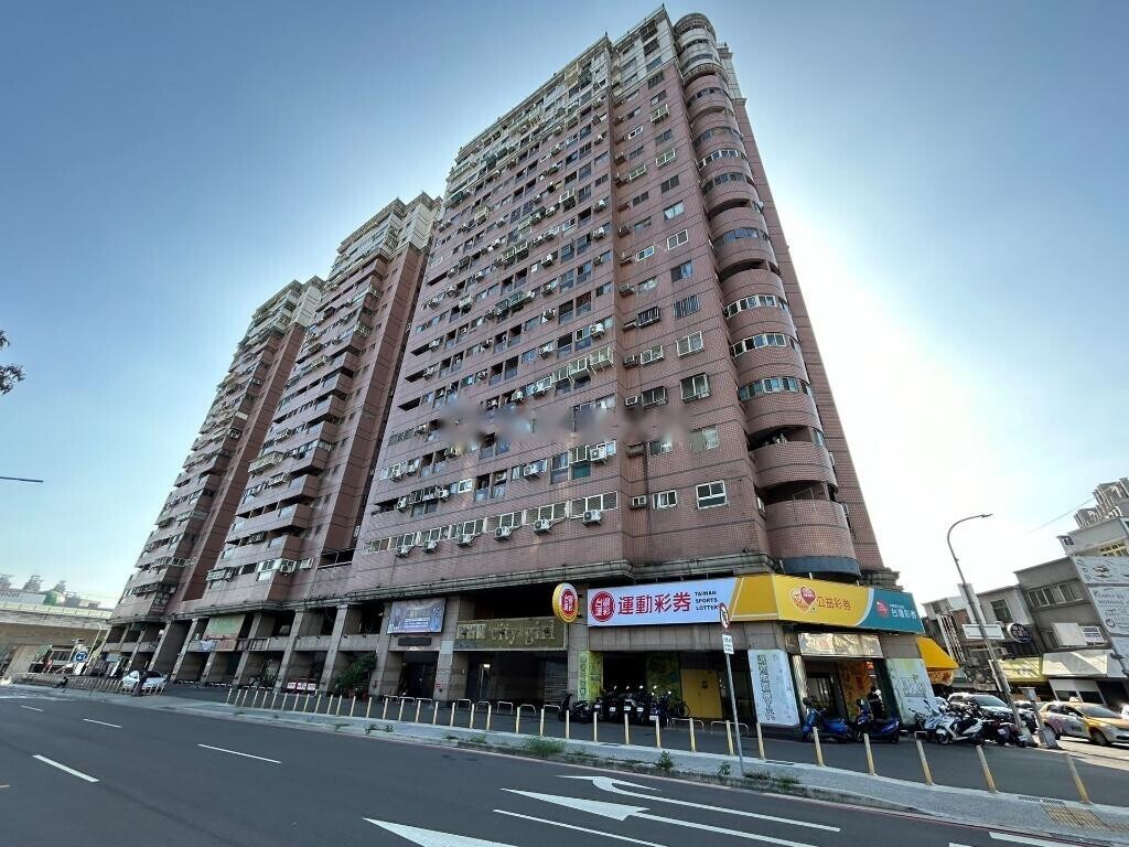 城市經典台中市西區三民路一段電梯大廈城市經典 收租聖品近五權車站高樓層21房含車位 房屋出售 樂屋網