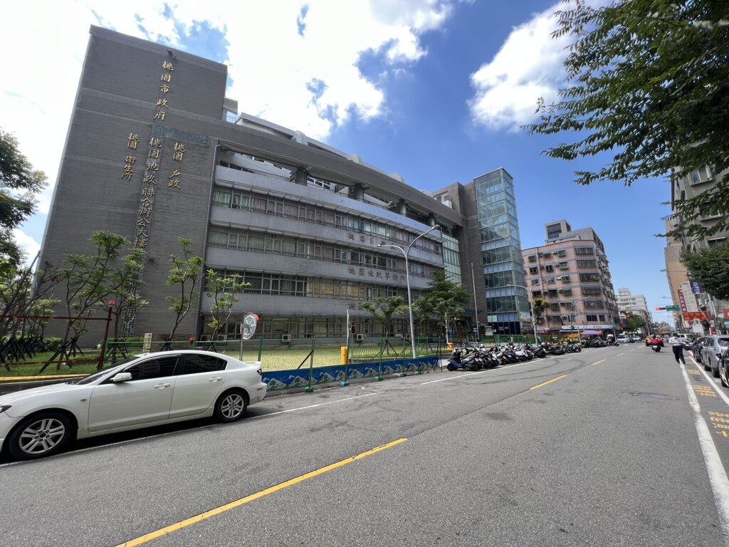 鴻麒文中尊邸桃園市桃園區國豐六街別墅桃園戶政 稀有別墅店面 房屋出售 樂屋網
