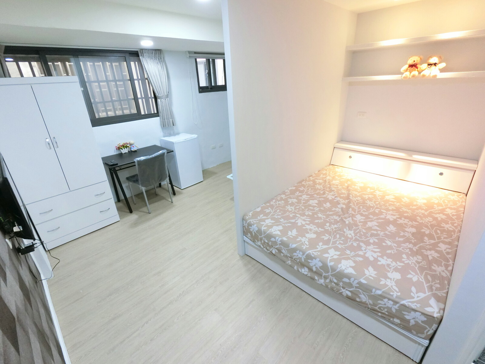 台中市西區精誠路⚡絕美採光⚡獨洗獨曬⚡電梯套房⚡可租屋補助⚡可養貓出租 樂屋網