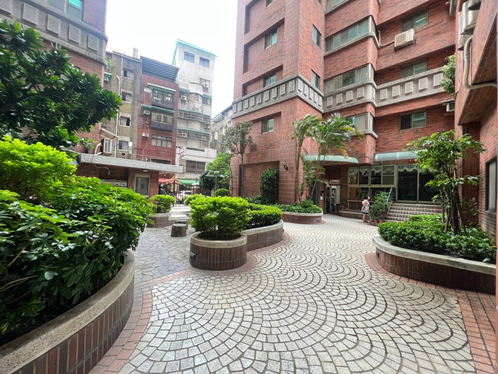 江翠國寶廣場新北市板橋區文化路二段電梯大廈江子翠到站到家3房車有巢曾莉萍 房屋出租 樂屋網