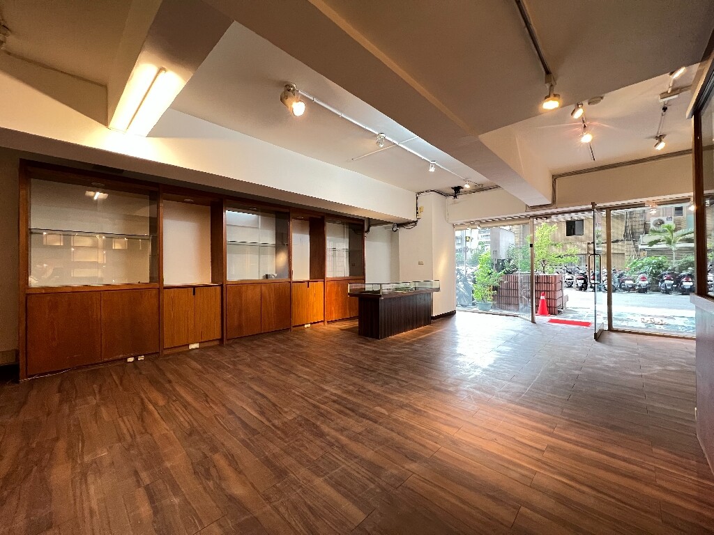 郵政新村乙區台北市大安區建國南路一段電梯大廈專任大安森林公園郵政新村住辦店一樓 房屋出售 樂屋網