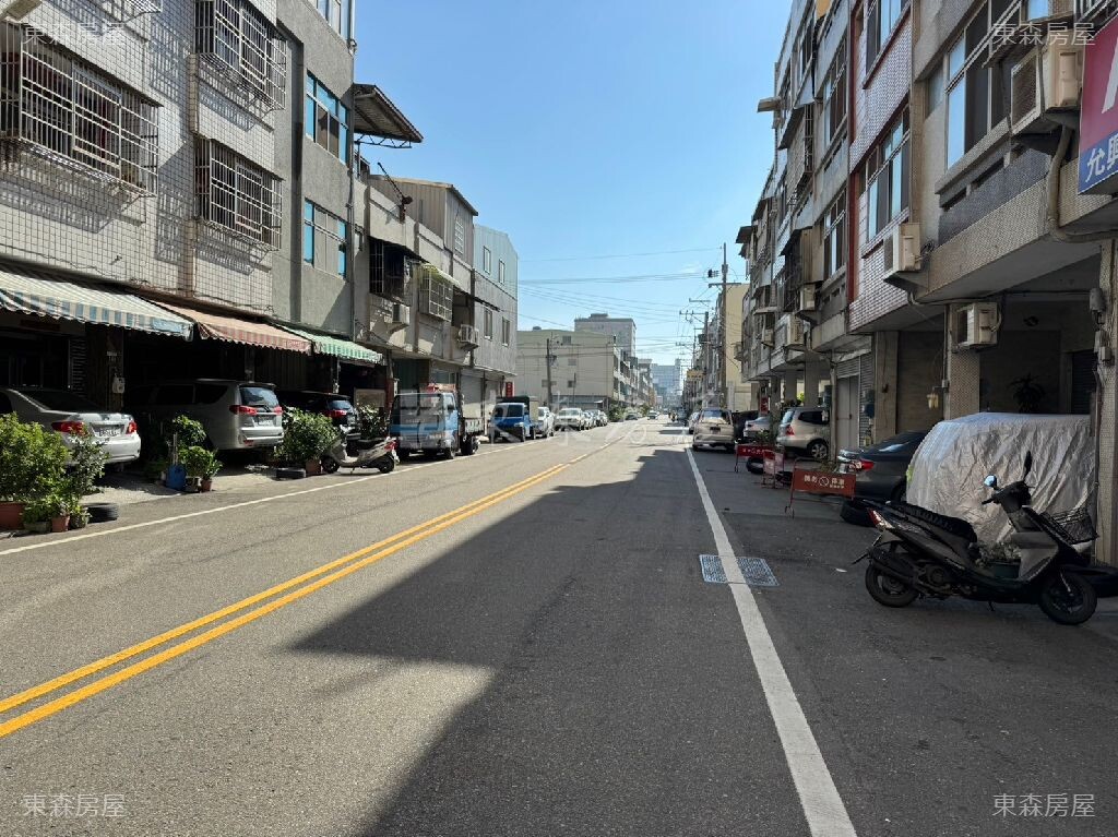 台中市大甲區育英路店面大甲市區三角窗店住★大甲交通便利★大甲大透天別墅店面透天★東森大甲新政加盟店 房屋出售 樂屋網