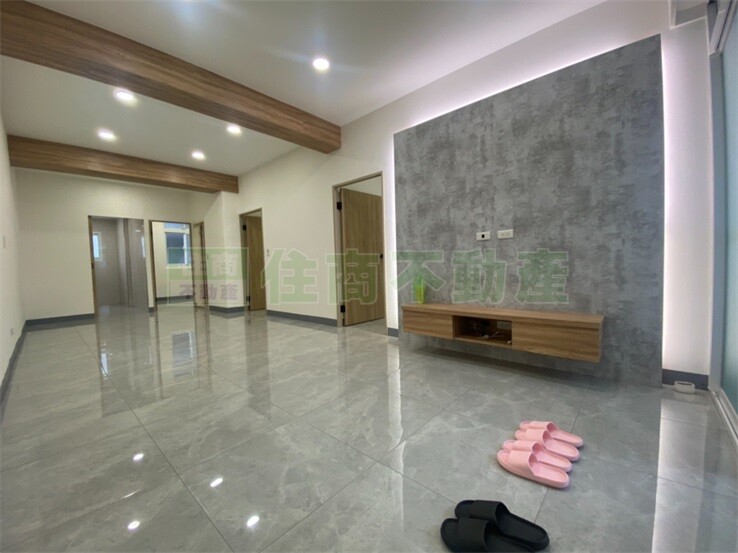 基隆市中山區中平街公寓中平街里民中心旁頂加4房～0927053870 房屋出售 樂屋網