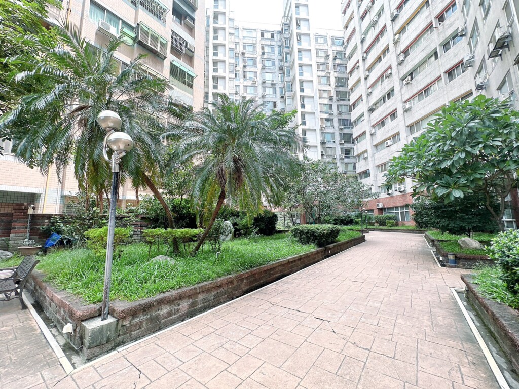 文心大地台中市南區文心南路電梯大廈中山醫大大室內三房平車高樓美宅開價就是行情 房屋出售 樂屋網