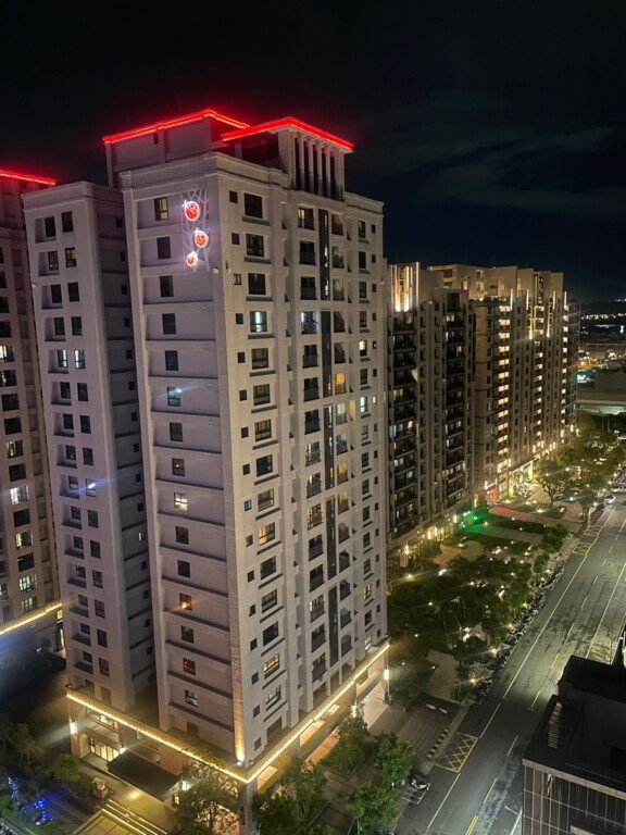 遠見翡麗高雄市仁武區京吉三路電梯大廈遠見翡麗永久棟距首排最高樓層景觀31房平車 房屋出售 樂屋網