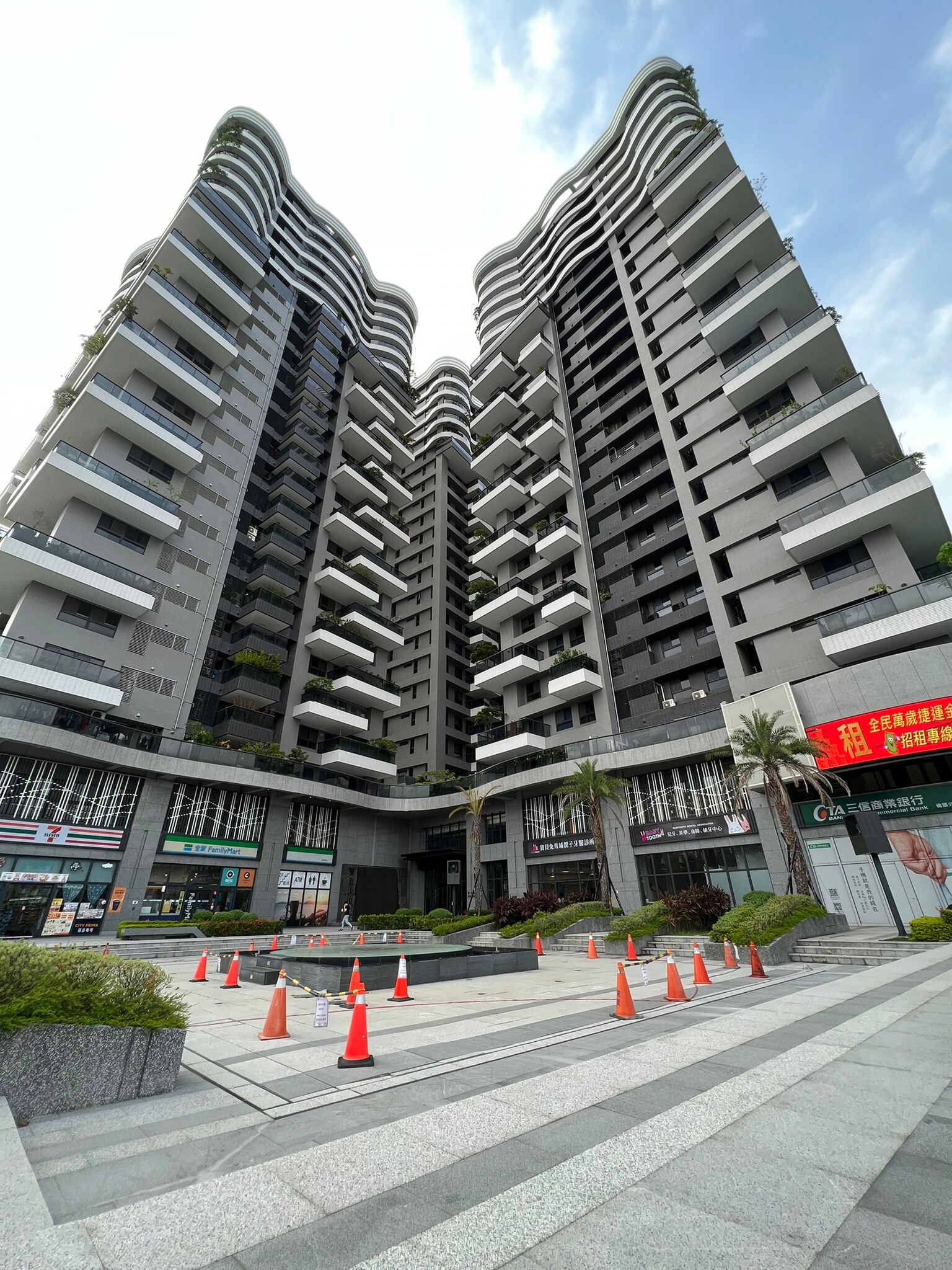 全民萬歲高雄市橋頭區經武路電梯大廈全民萬歲高樓層精美裝潢2房平車 房屋出售 樂屋網