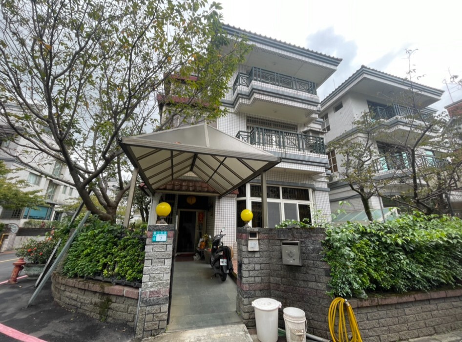 歐鄉別墅新北市林口區竹林路別墅專 稀有歐鄉別墅獨門三角窗百坪別墅 房屋出售 樂屋網