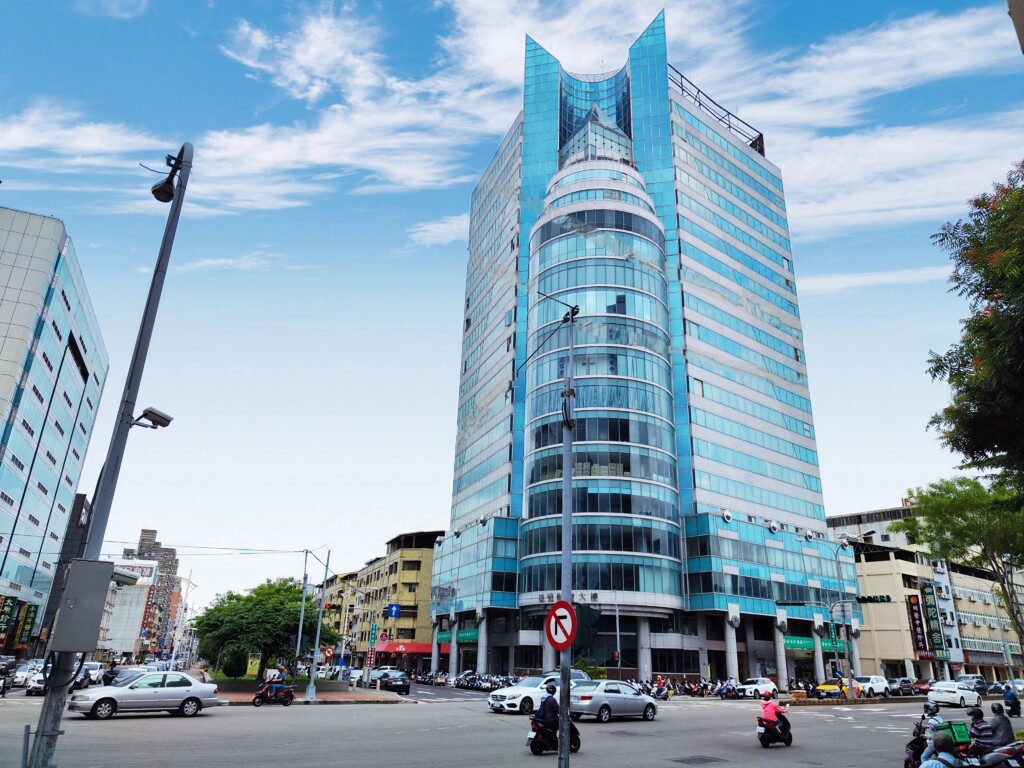 匯豐財經廣場台中市北區中清路一段辦公〘匯豐財經〙高樓全新裝潢附獨立冷氣雙平車 房屋出租 樂屋網