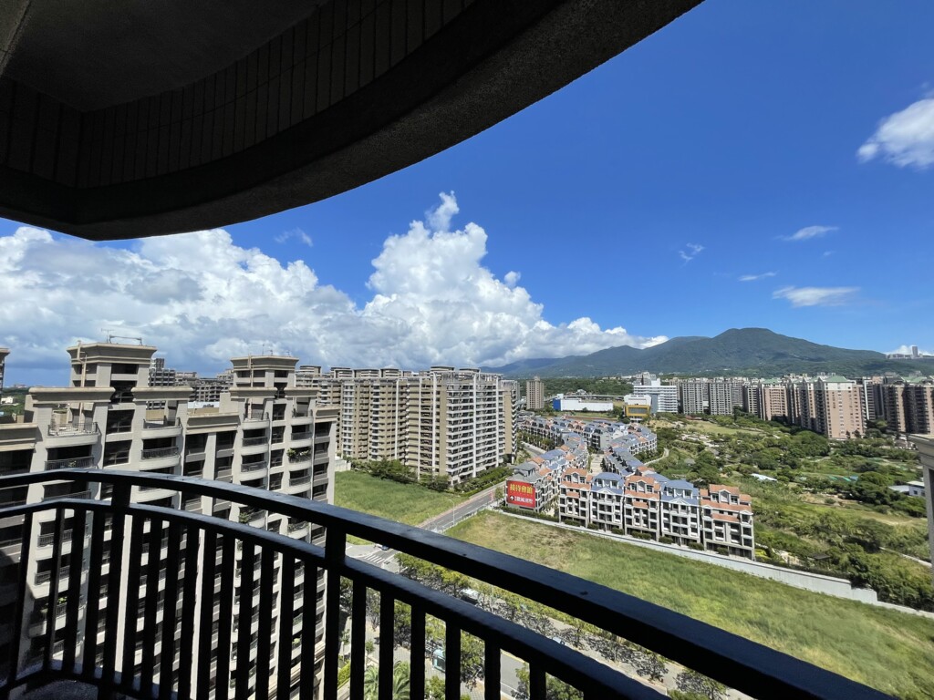 躍淡水新北市淡水區義山路一段電梯大廈躍淡水帝寶公園綠景雙車 房屋出售 樂屋網