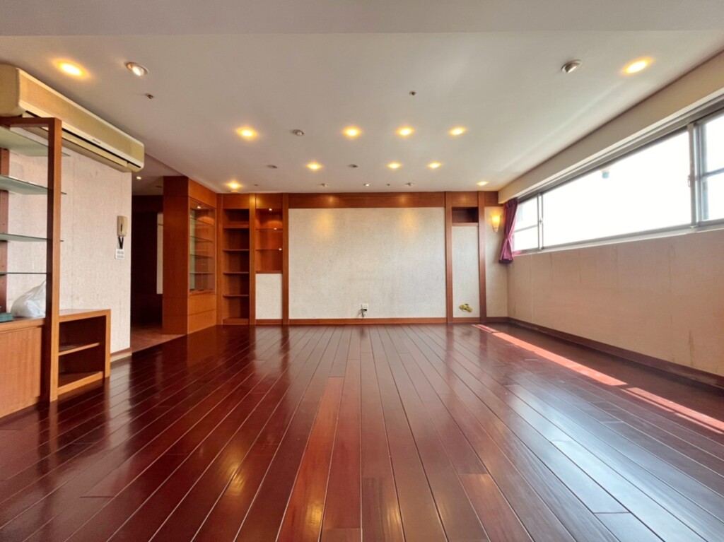 中友文心園邸台中市北區梅川西路四段電梯大廈屋主決心賣！中友文心園邸～次頂樓雙主臥稀有釋出！ 房屋出售 樂屋網
