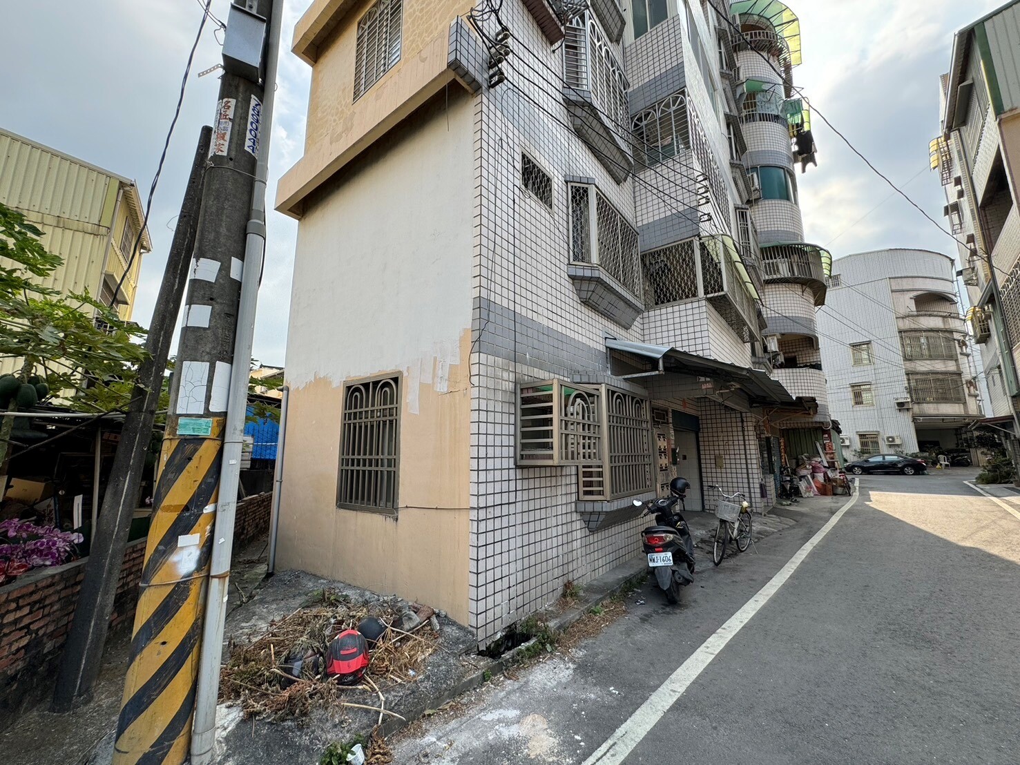 小珍精選⭐萬丹國小旁12f車位華廈 屏東縣萬丹鄉買房子、房屋出售 樂屋網