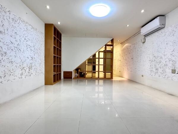 看屋最快★西區【文青透天】稀有釋出 台中市西區買房子、房屋出售 樂屋網