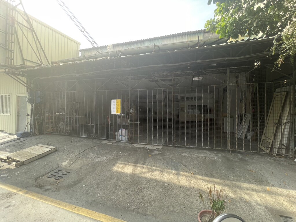 高雄市前鎮區廣西路透天厝廣西路桂林好聚落大面寬臨路百坪店面 房屋出租 樂屋網