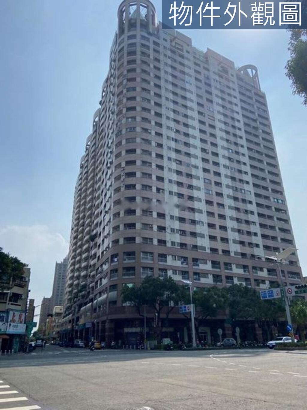 皇家貴賓高雄市前鎮區民權二路電梯大廈獅甲【皇家貴賓】中高樓4改2房車位宅 房屋出售 樂屋網