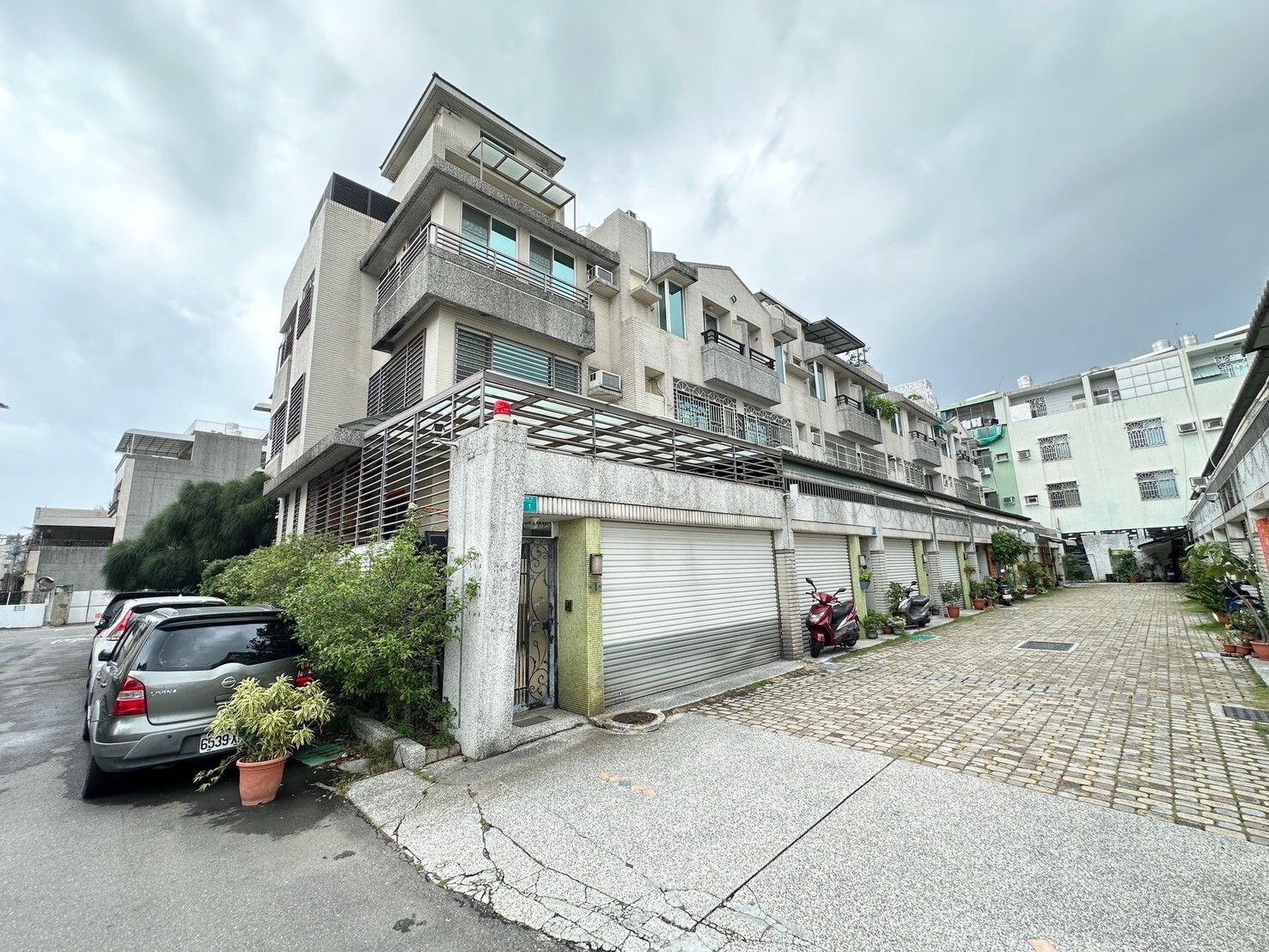 金華商圈349地坪邊間透天可併排車庫別墅 台南市南區買房子、房屋出售 樂屋網