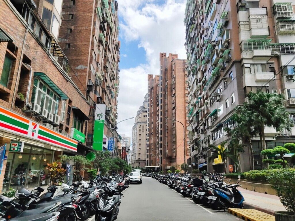美國華城花園區新北市中和區連城路電梯大廈中和捷運美國華城大空間4房 饒庭華太平洋房屋 房屋出售 樂屋網
