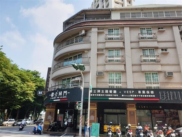 高雄市三民區民族一路店面河堤文藻民族大樂 透天黃金店面 房屋出租 樂屋網